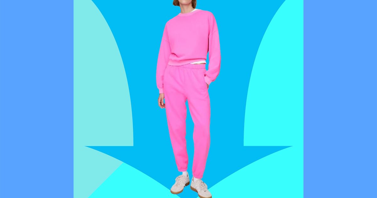 Gap’s Hot-Pink Sweatsuit (That Cool Moms Love) Is Half Off | The Strategist