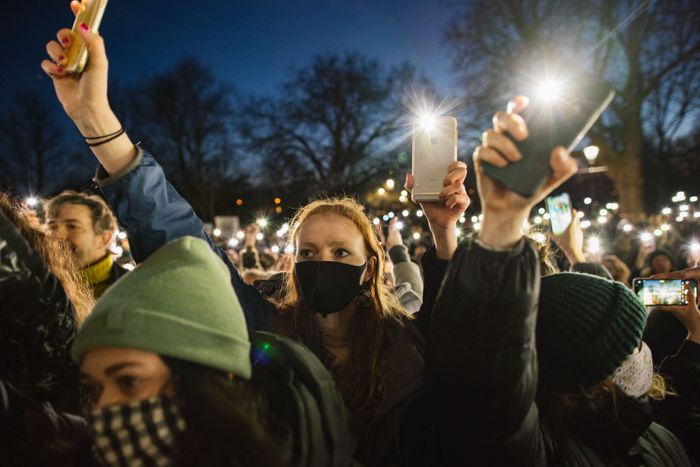 Police Violently Broke Up a Vigil for Sarah Everard: PHOTOS