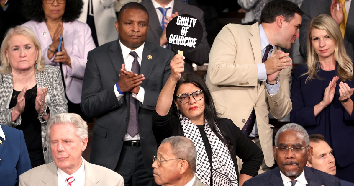 Rashida Tlaib Holds ‘War Criminal’ Sign As Netanyahu Speaks