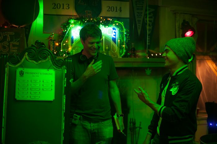 Photos: The Weird Stories From Behind the Scenes of Neighbors ...