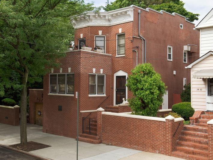 Architecture Review: The Louis Armstrong House Museum