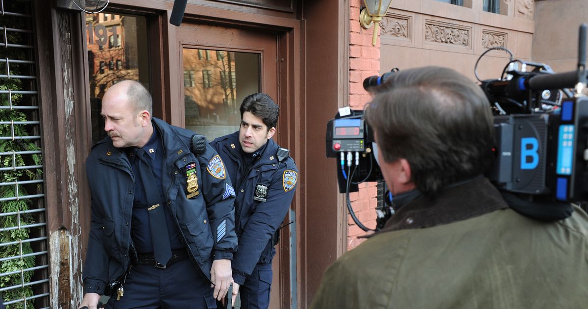 Vulture Patrols the Streets With the Fake Cops of NYC 22