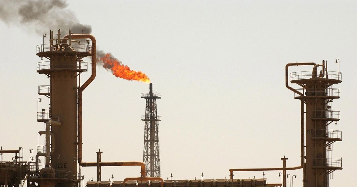 Battle Over Iraq’s Largest Oil Refinery Rages On
