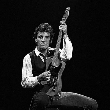 50 Photos of Bruce Springsteen, Plus 50 More