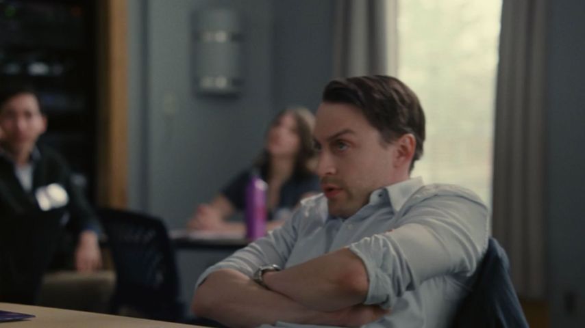 Succession: Roman Roy Doesn’t Know How Chairs Work