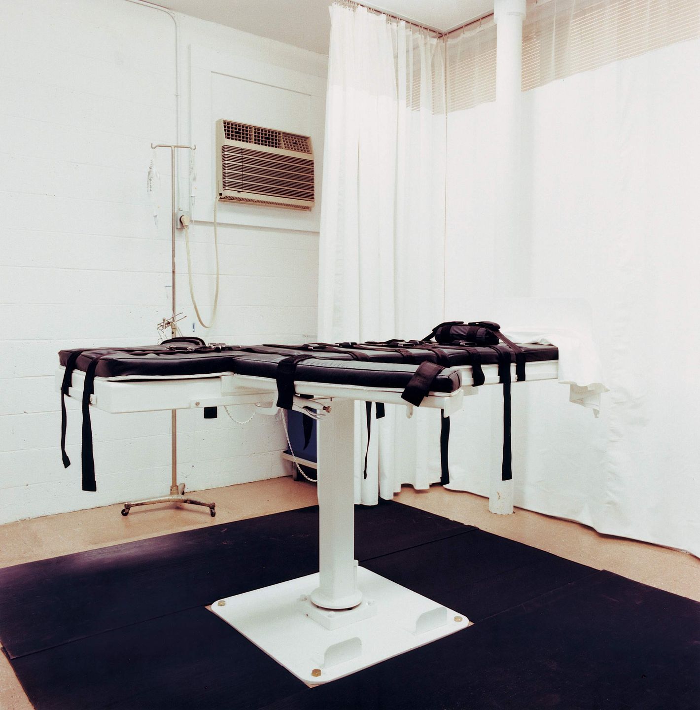 Photos: A Haunting Look at America’s Execution Chambers