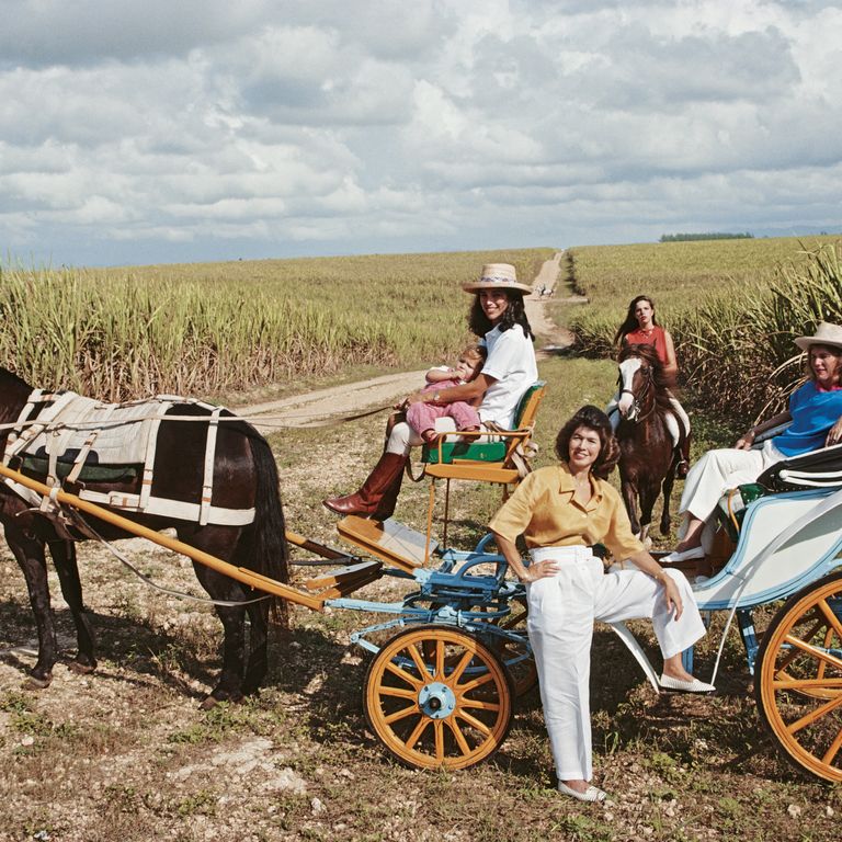See Photos From the Book Slim Aarons: Women
