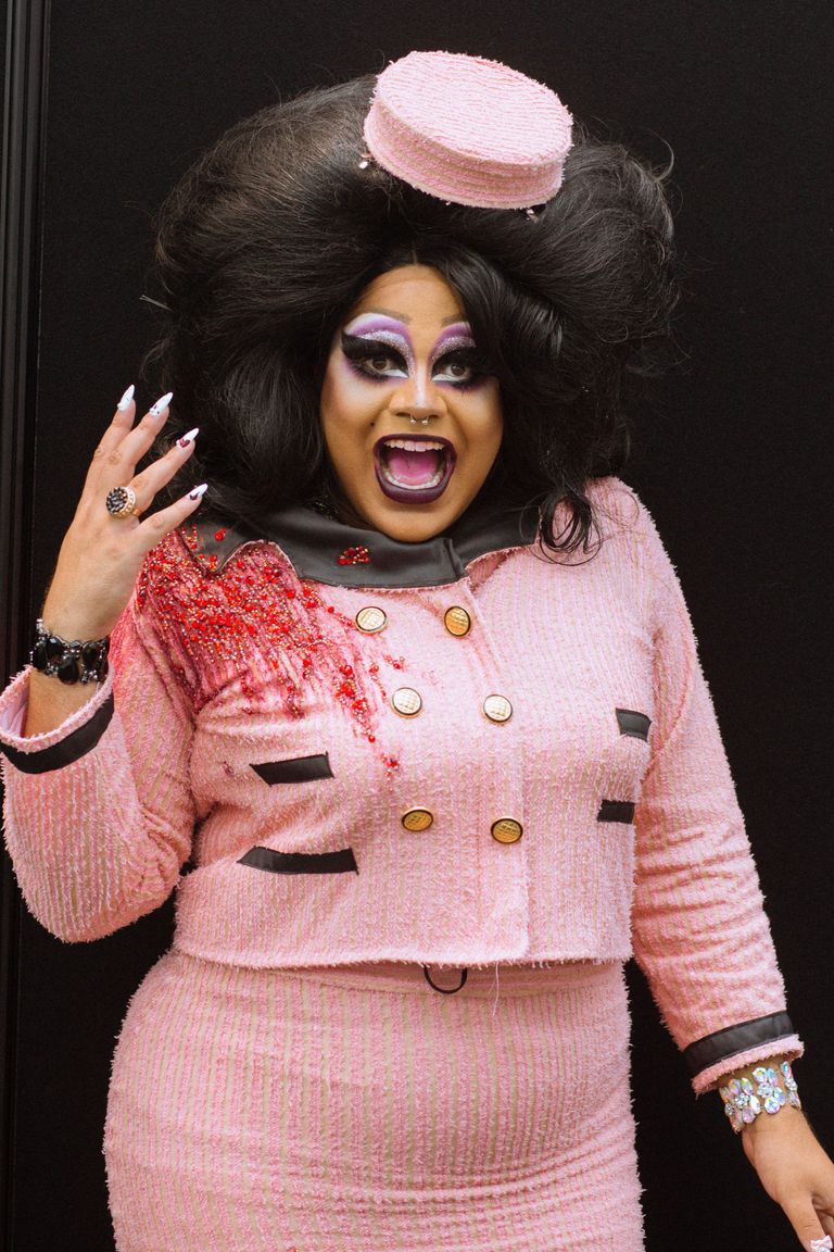 See the Glamorous, Contoured Faces of DragCon
