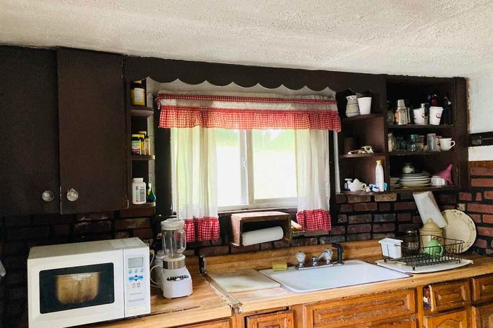 Marc Chagall’s Teeny Upstate Cabin, Untouched Since 1970