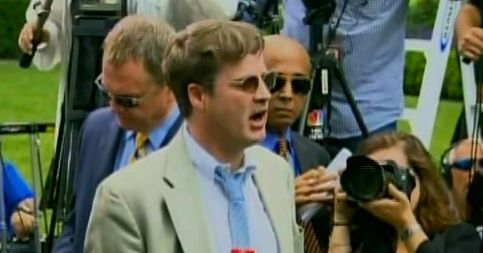 Right-wing Journalist Goes Nuts at White House
