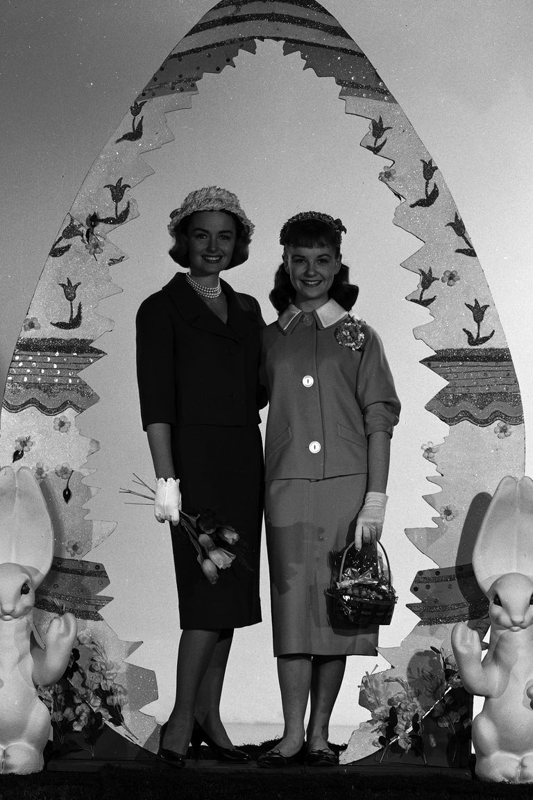 30 Vintage Ladies All Dressed Up for Easter