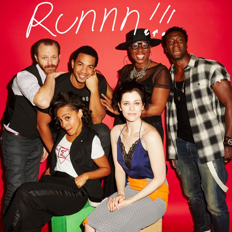 34 Photos of Your Favorite Stars Backstage at New York Comic Con 2016 ...