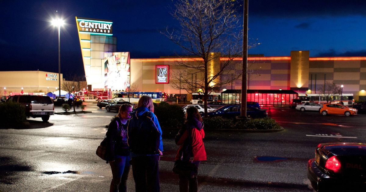 Gunman Kills Two People in Oregon Mall, Then Shoots Himself
