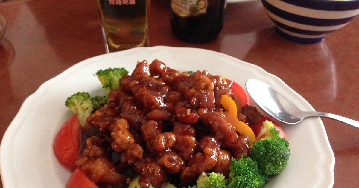 College Students Say Their Bad Cafeteria Food Is Culturally Insensitive