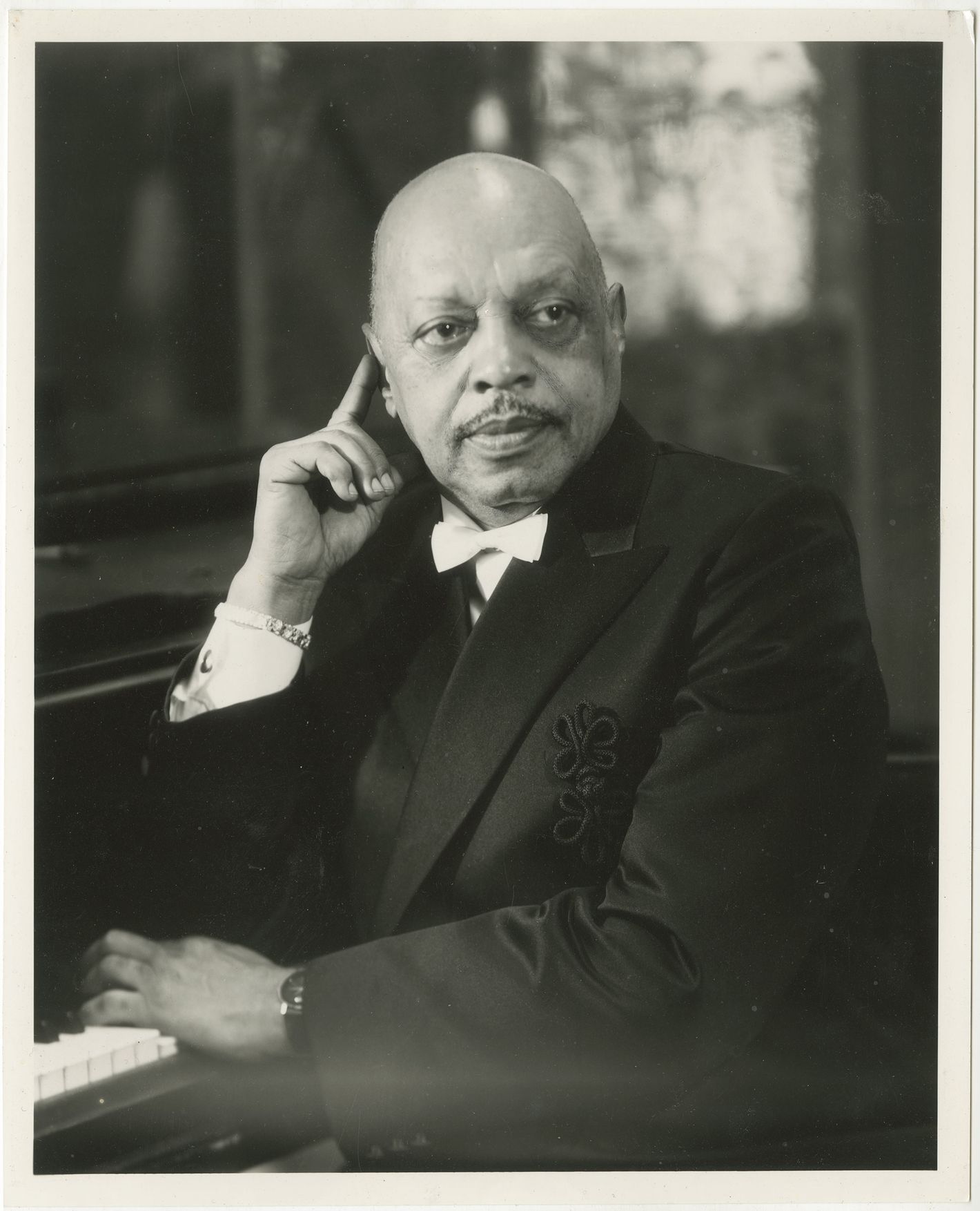 The Duchess of Carnegie Hall: Photographs by Editta Sherman