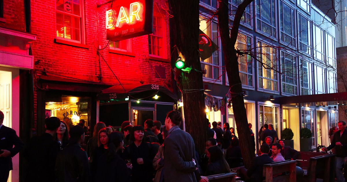 New York's Ear Inn Is Turning 200 Years Old
