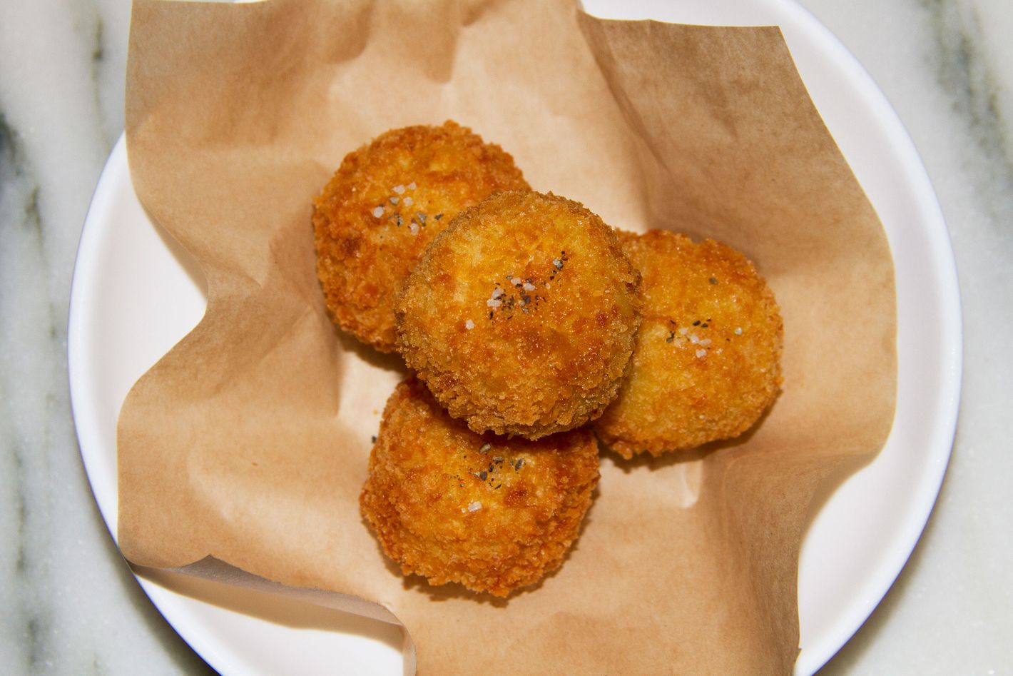 Restaurant Review: Flora Bar