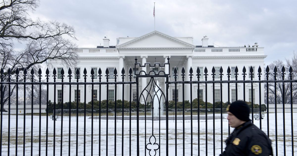 Exploding Food Cart Scares Everyone at the White House [Updated]