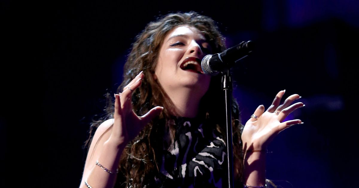 Watch Lorde Debut New 'Melodrama' Songs at Surprise Show