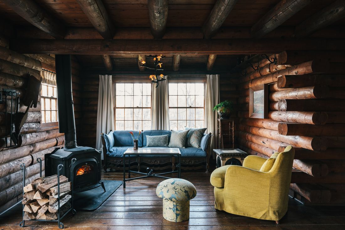 Tour Designer Jake Szymanski’s Hudson Valley Log Cabin