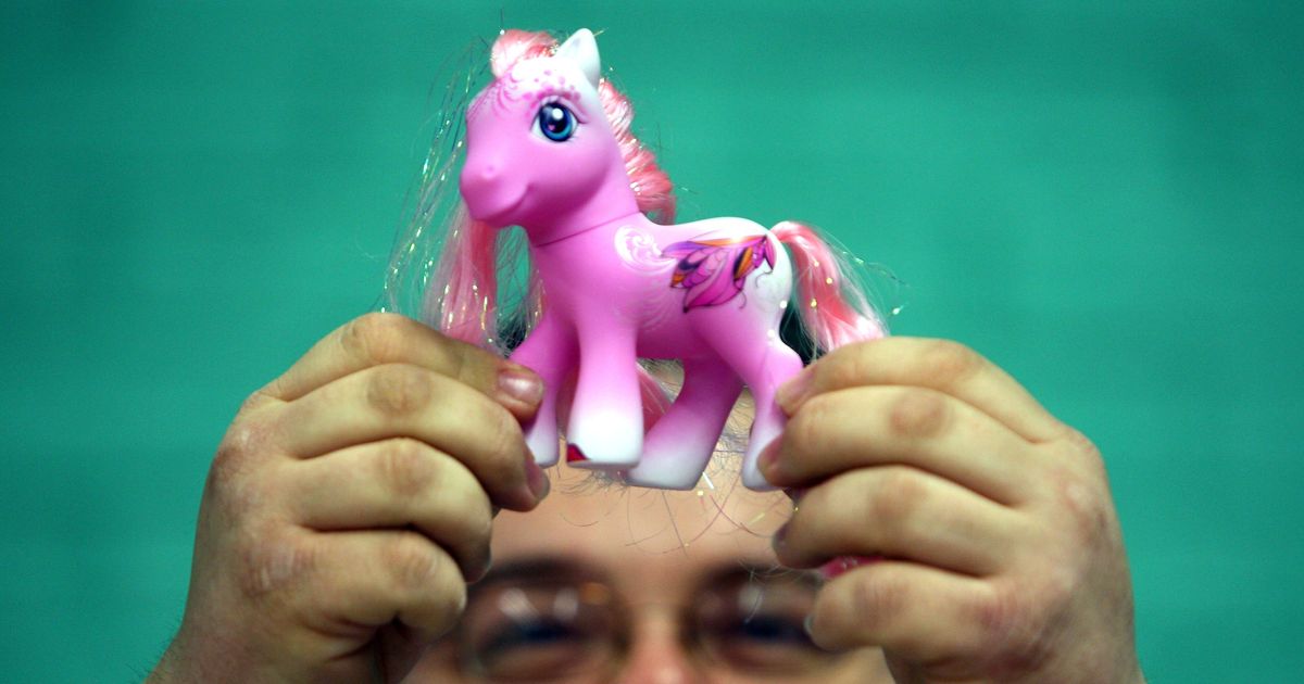 Bronies Unite at My Little Pony Convention in Meadowlands
