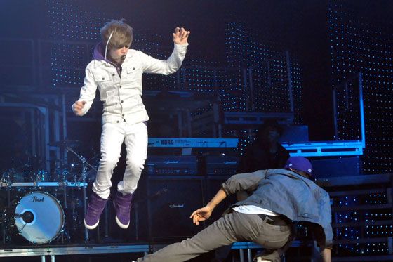 A Complete Guide to Justin Bieber’s Dance Moves