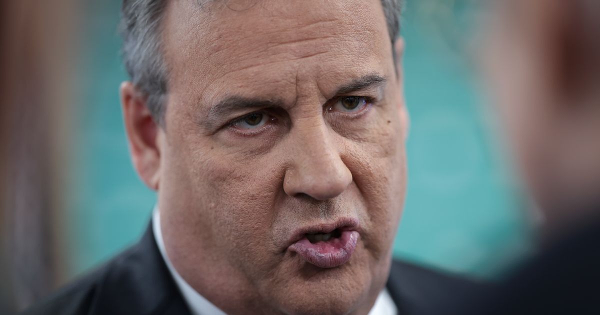 Christie Staying in the 2024 Race Is Just Helping Trump
