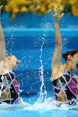 All the Sparkle and Campy Glamour of Synchronized Swimming Costumes at ...