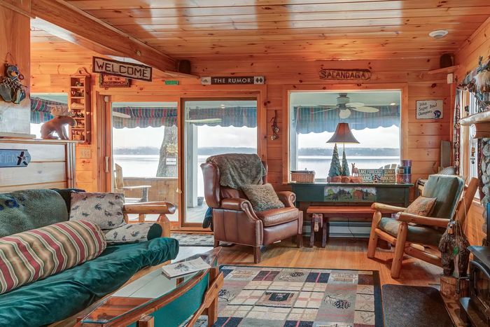 Best NY Summer Listings: Fire Island, Greenport, and More