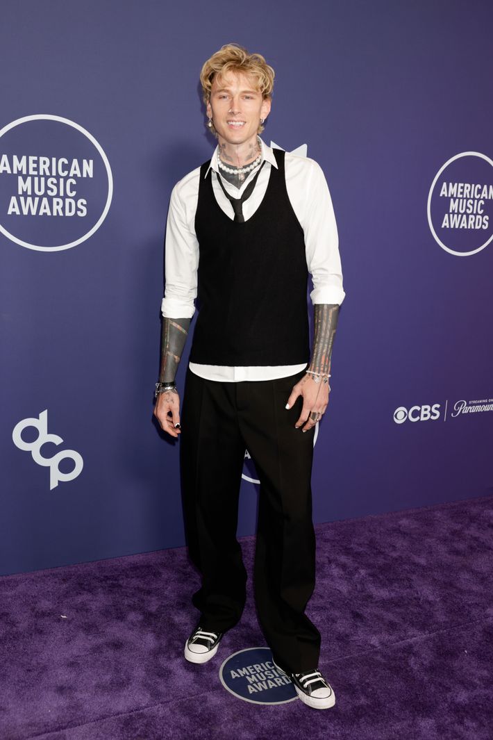 The Best (and Worst) Dressed Stars at the 2025 AMAs