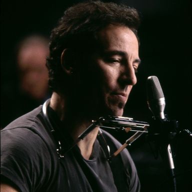 50 Photos of Bruce Springsteen, Plus 50 More