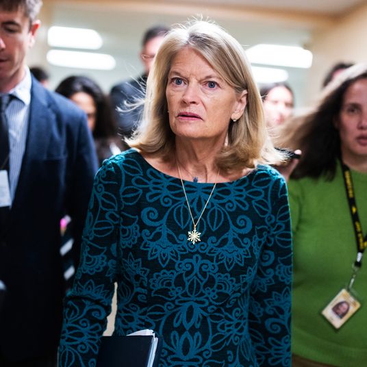 Murkowski Could Hold Balance of Power in Senate