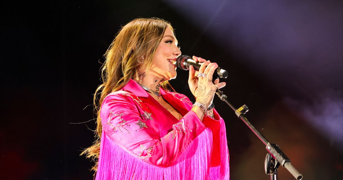 Elle Kings Dolly Parton Tribute Controversy Explained