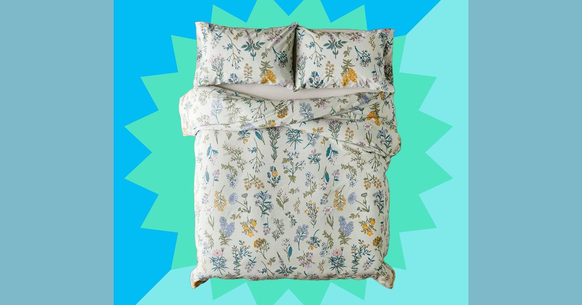 Urban Outfitters Myla Floral Duvet Set Sale 2023 | The Strategist