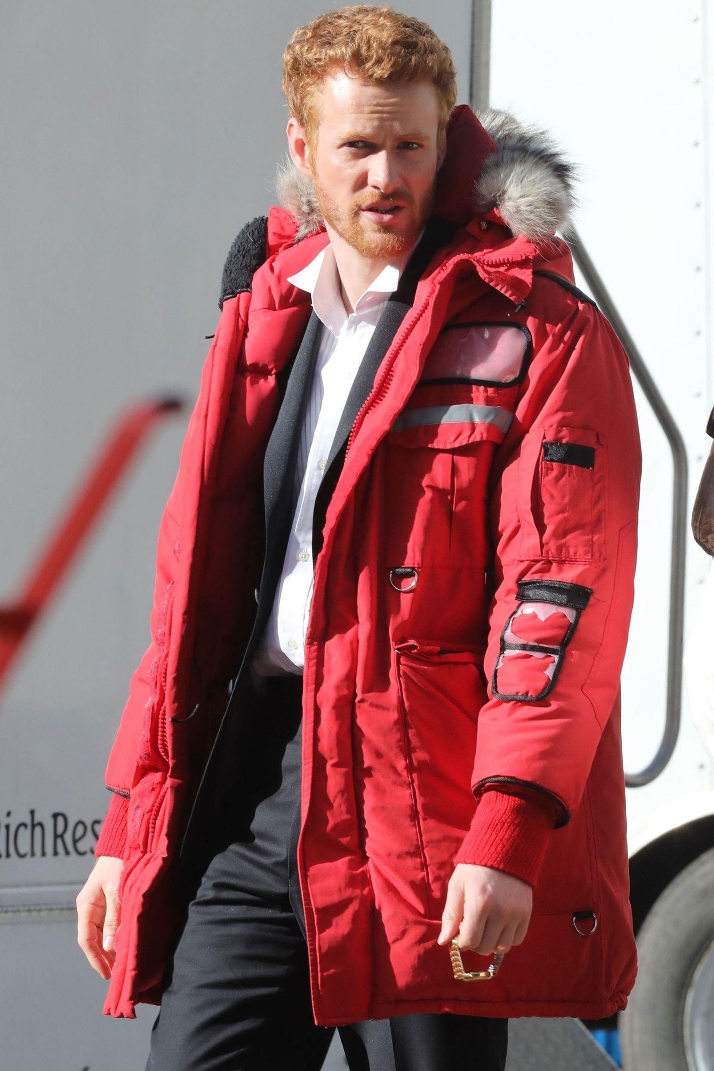 First Look at Meghan Markle and Prince Harry Lifetime Movie