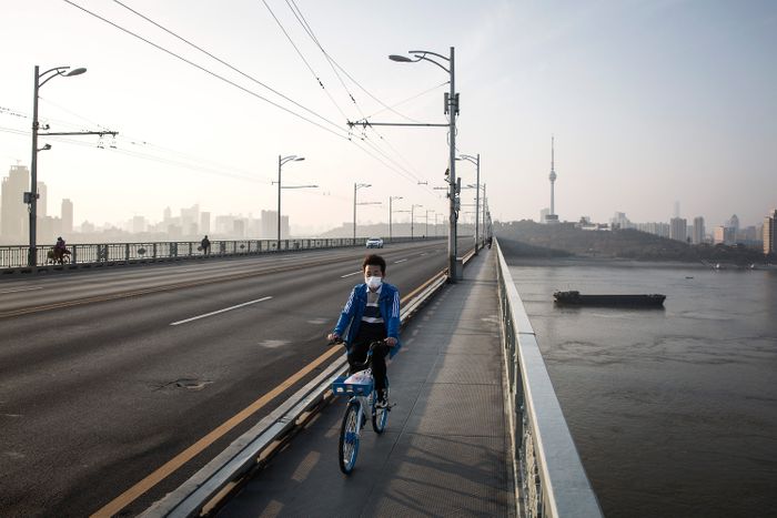Photos: Life Under the Coronavirus Lockdown in Wuhan