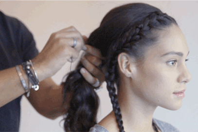 Beauty GIF: How to Get Jessica Alba’s Braided Oscars Bun