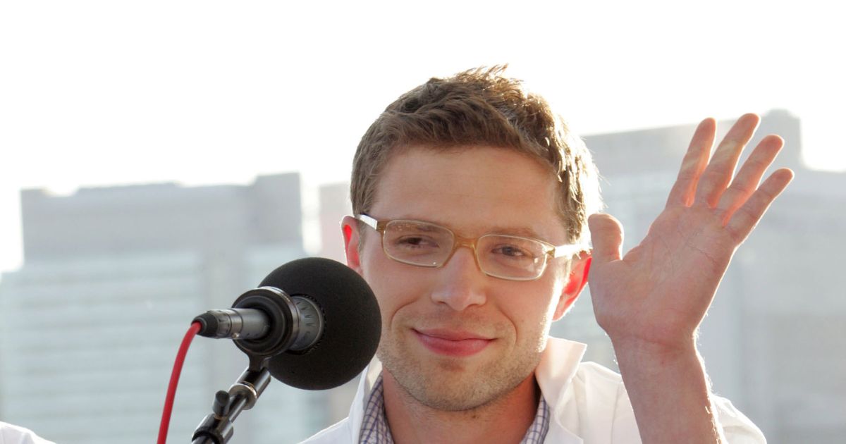 Jonah Lehrer, Caught Making Up Bob Dylan Quotes, Resigns From The New ...