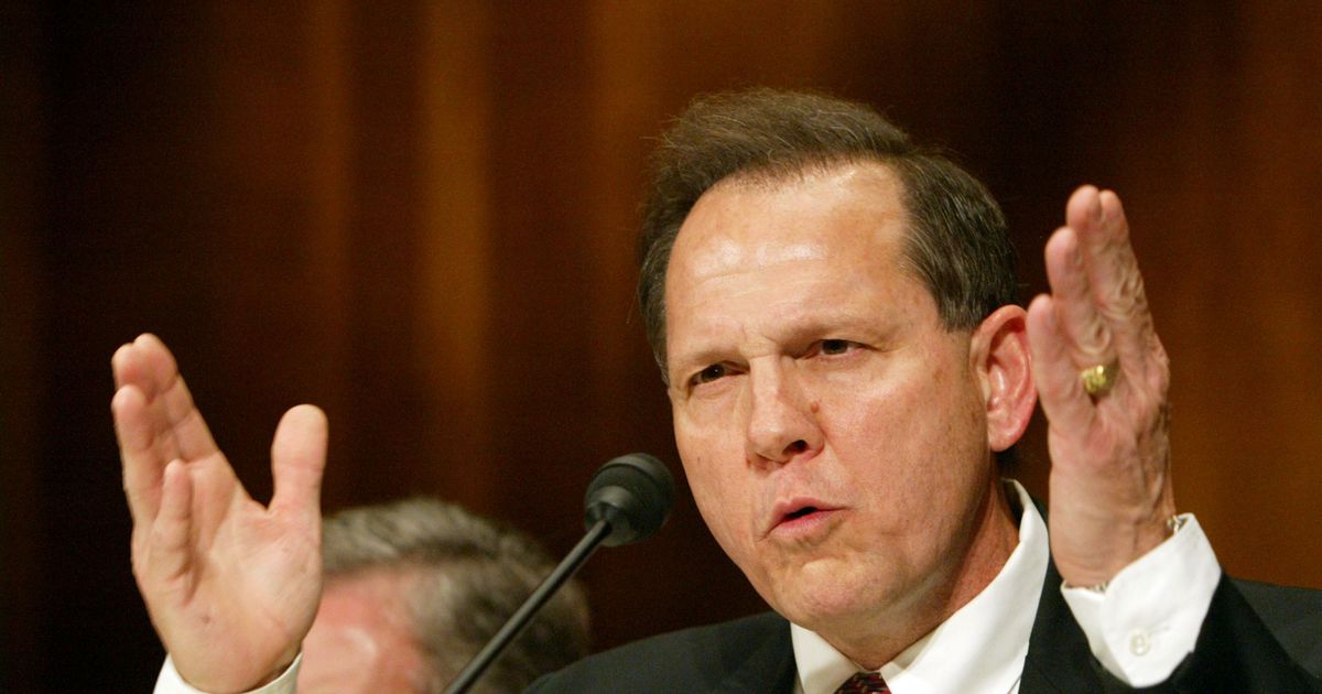 Alabama Chief Justice Who Refused to Remove Ten Commandments Monument ...