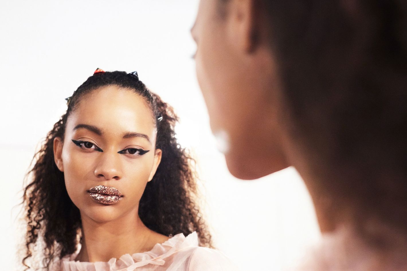 How to Create the Glitter Lips at Fendi's Spring 2017 Show