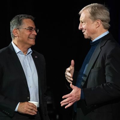 California Governor’s Race Is Turning Into a 3-Way Fight