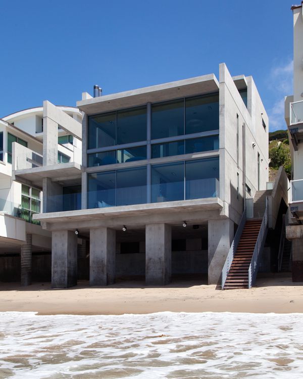 Kanye West’s Malibu Mansion Has Sold in a Week