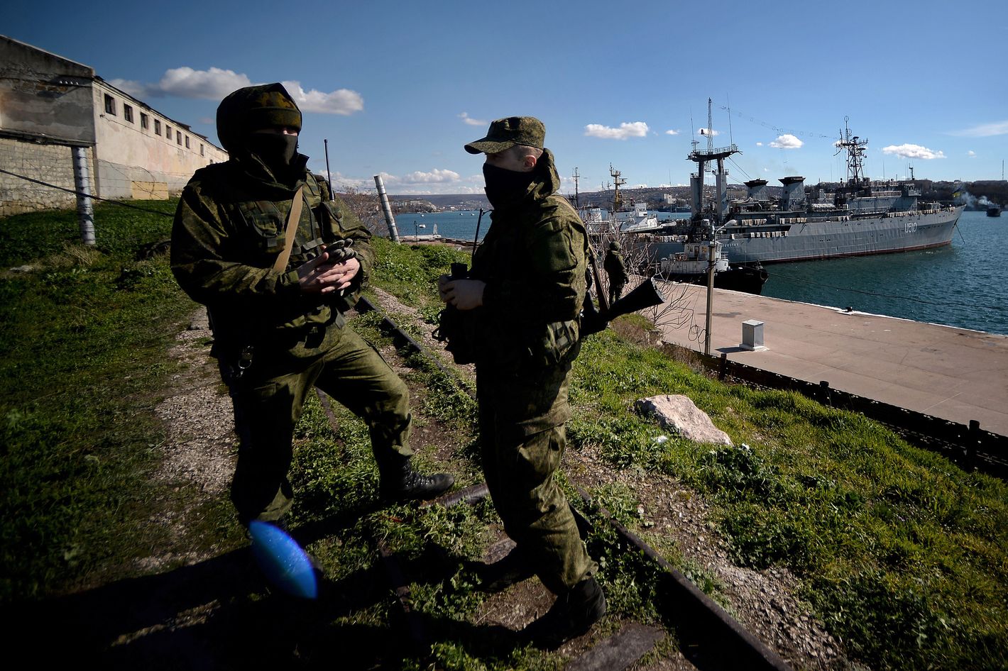 U.N. Envoy Chased From Crimea by Armed Men