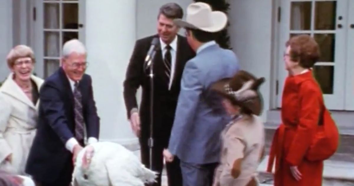 Watch This Supercut of Terrible Presidential Turkey-Pardon Jokes