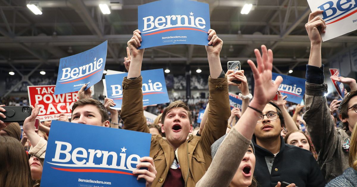This One Chart Explains Why Young Voters Back Bernie Sanders