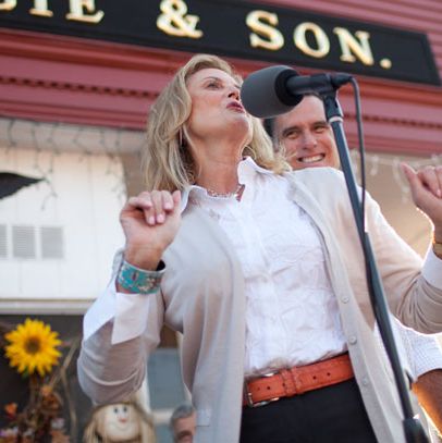 Dressing to Stump: Ann Romney’s Campaign Style