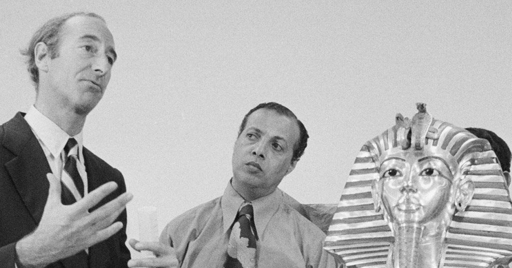 How Thomas Hoving Created the Museum Blockbuster