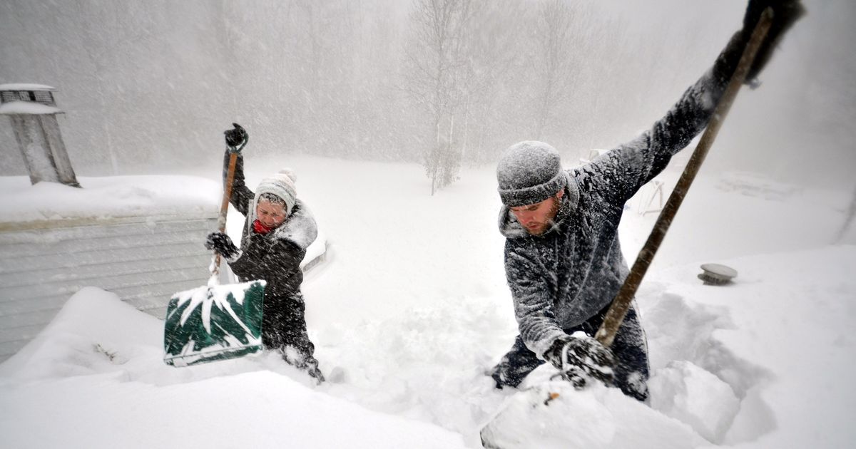 Your Guide to Surviving This Historic Blizzard