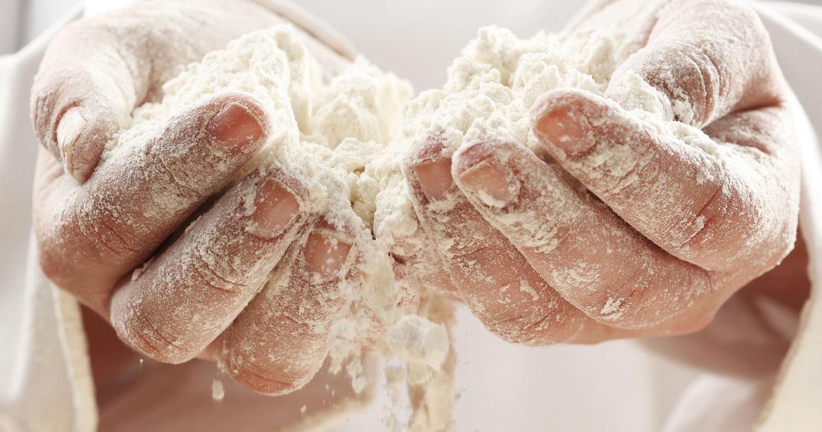 The Weirdest Stuff We’ve Tried to Use As Dry Shampoo