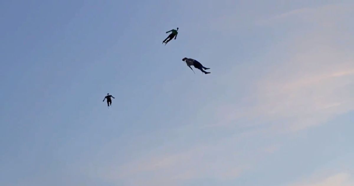 Watch Some ‘People’ Fly Around in the Skies of New York City